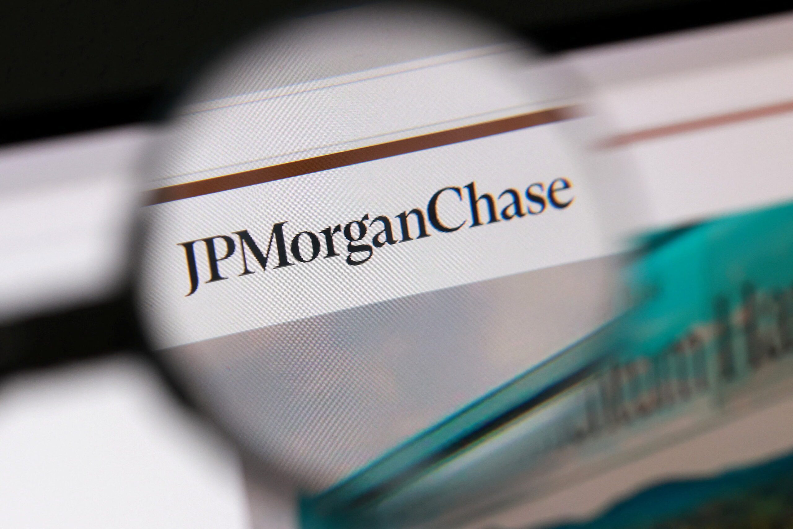 Angola extends $1 bln debt facility with JPMorgan for three years ...