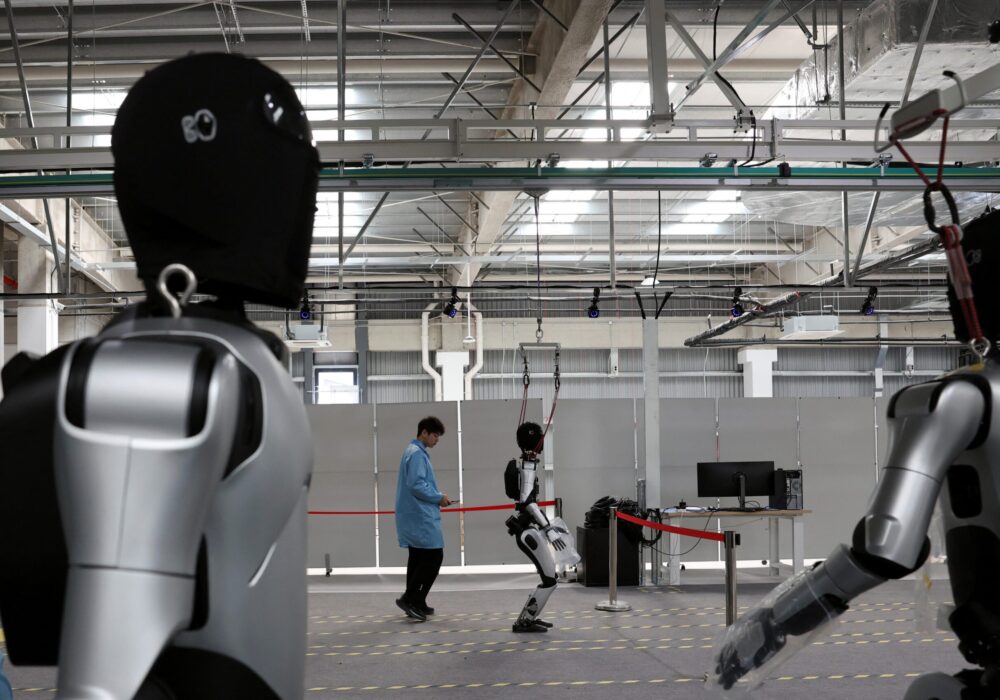 China's AI-powered humanoid robots aim to transform manufacturing ...